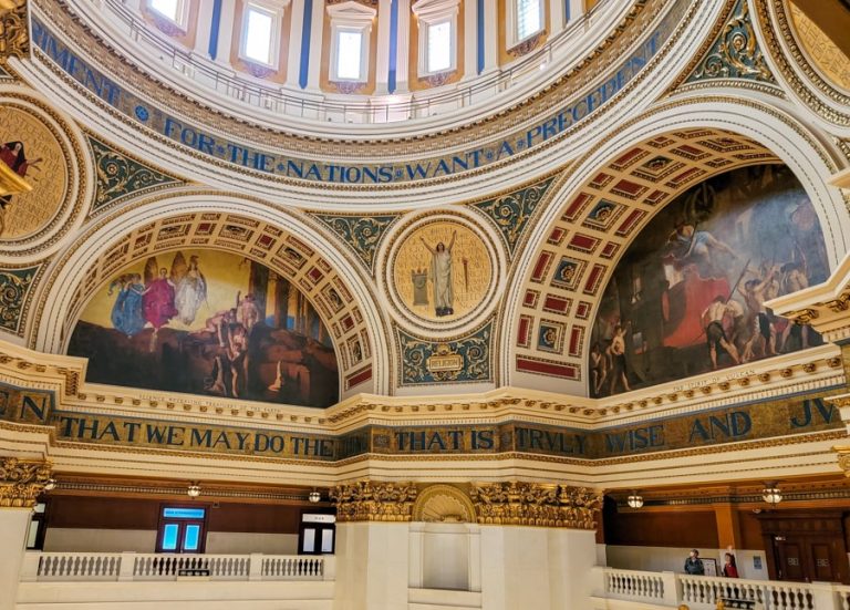 Touring the Beautiful Pennsylvania State Capitol Building - Becky Exploring