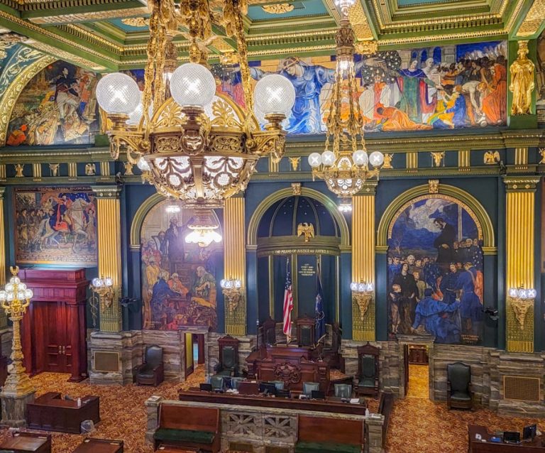 Touring the Beautiful Pennsylvania State Capitol Building - Becky Exploring