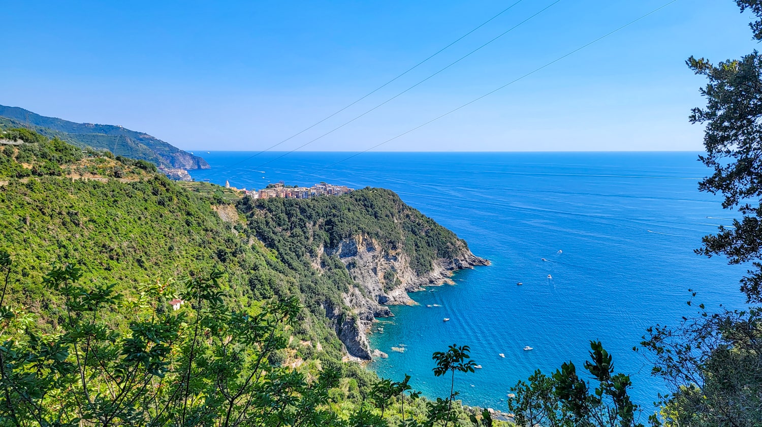 A Gorgeous Hike on the Sentiero Azzurro in Cinque Terre - Becky Exploring