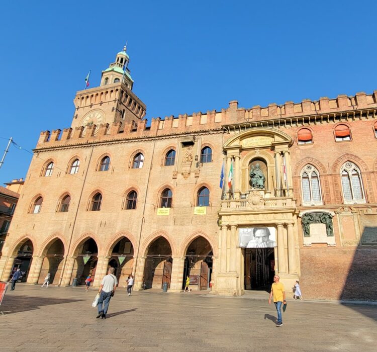 How to Spend 3 Days in Bologna During a Heat Wave - Becky Exploring