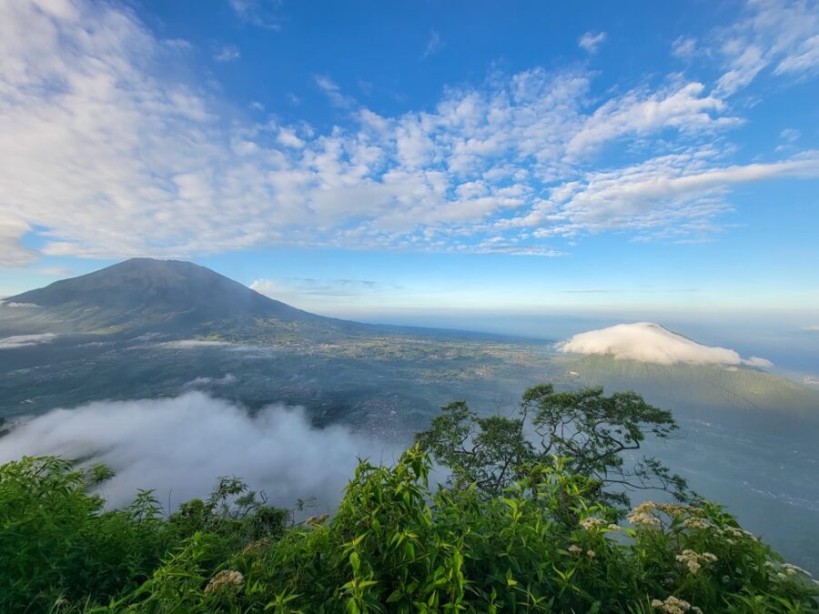The Best Way to Visit Mount Telomoyo in Central Java - Becky Exploring