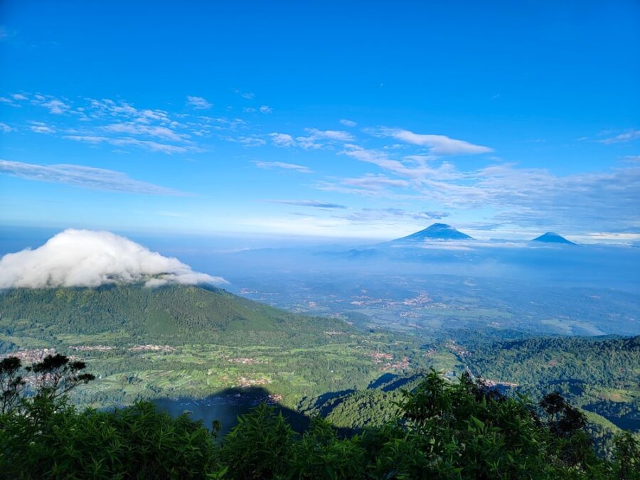 The Best Way to Visit Mount Telomoyo in Central Java - Becky Exploring